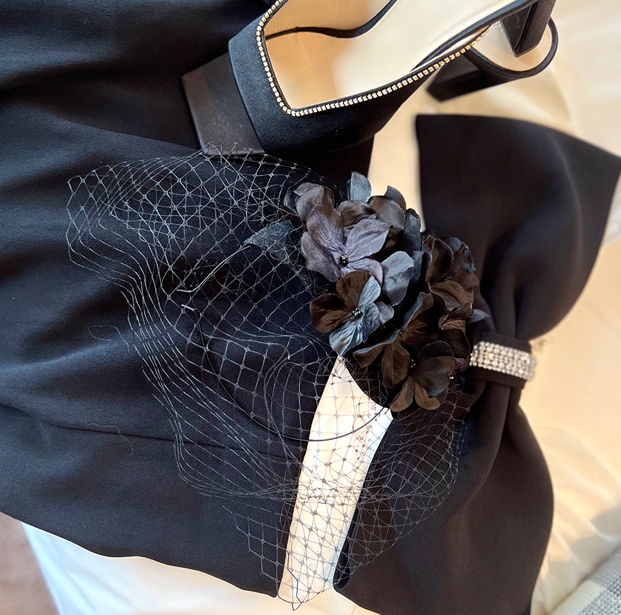 Black Velvet Veil – Bloom and Vivid