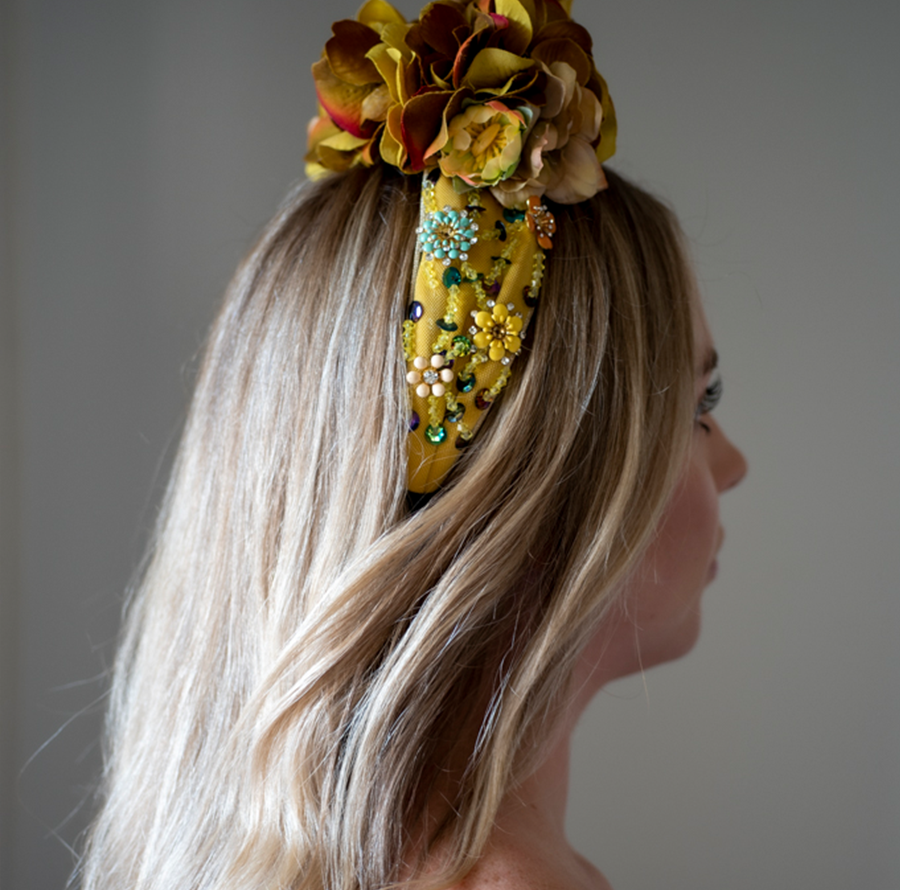 Golden Queen – Bloom and Vivid